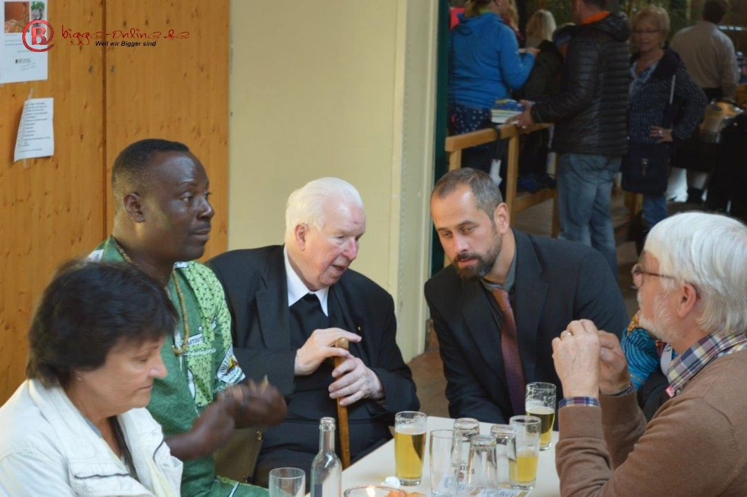 Diamantenes Priesterjubiläum: Ehemaliger Bigger Vikar Heinrich Festing ...