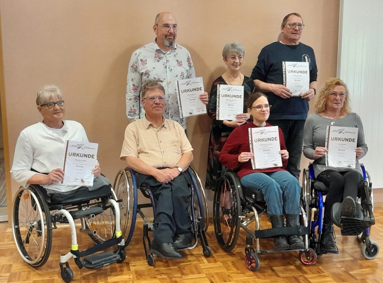 TSC: Rollstuhlfahrer und Linedancer legen erstmals DeutschesTanzSportAbzeichen ab - bigge-online.de